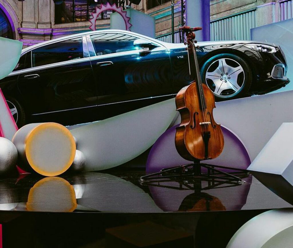 Jesus Half Animal Villa sets new Guinness World Record: Longest front ...